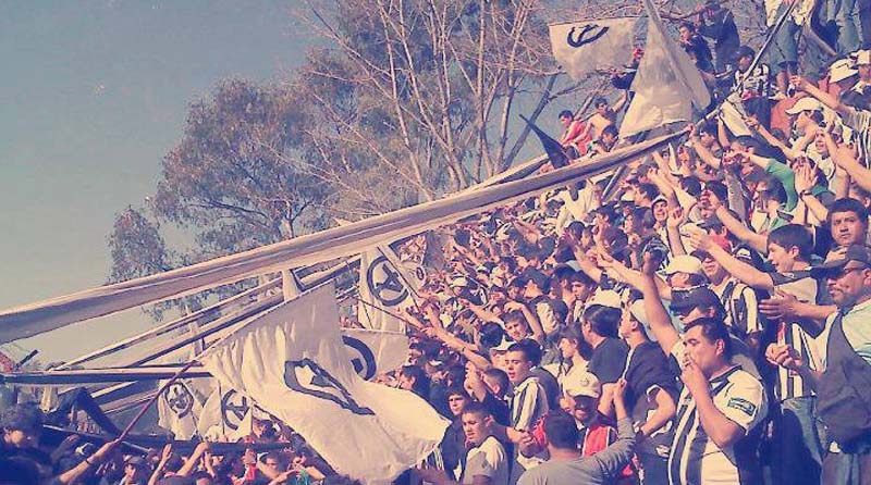 El Club Atlético Claypole, emblemático club para los vecinos - | La Urbe