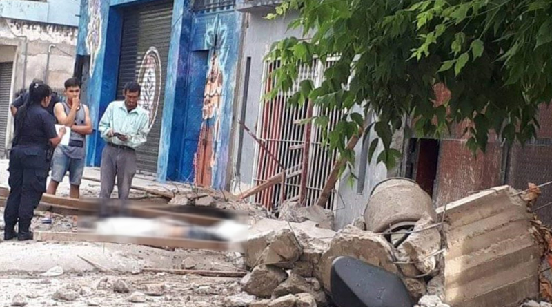 Un muerto en el derrumbe de una obra en Lomas de Zamora - | La Urbe